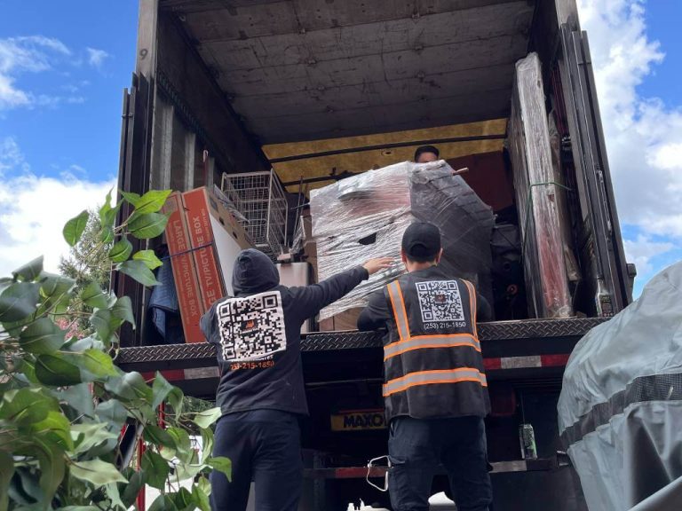 Local Moving Company in Seattle, WA - Best Movers Help by ...