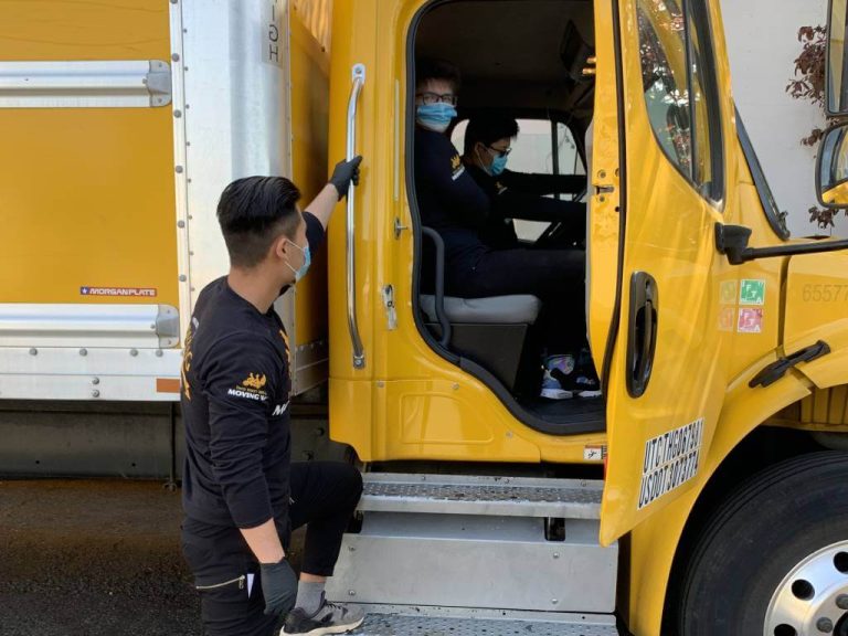 Local Moving Company in Seattle, WA - Best Movers Help by ...